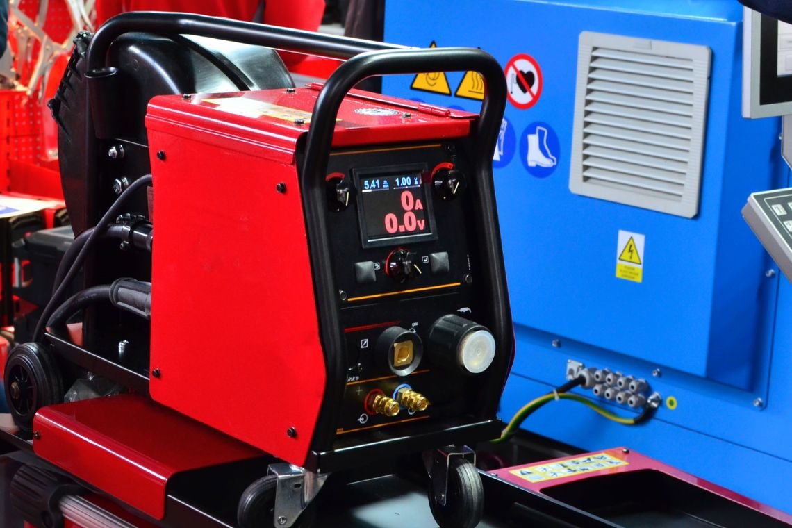 Best MIG Welding Machine of 2025? 5 Models Reviewed for Flawless Welds